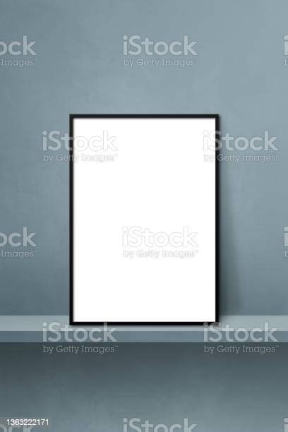 회색 선반에 기대어 검은 색 그림 프레임 3d 일러스트레이션 세로 배경 0명에 대한 스톡 사진 및 기타 이미지 0명 공란