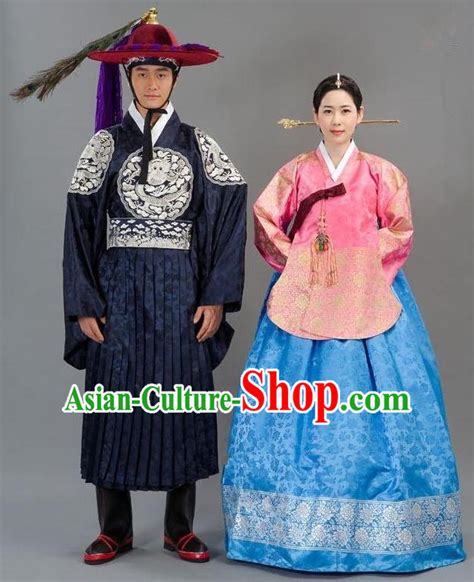 Traditional Korean Costumes Emperor And Empress Formal Attire