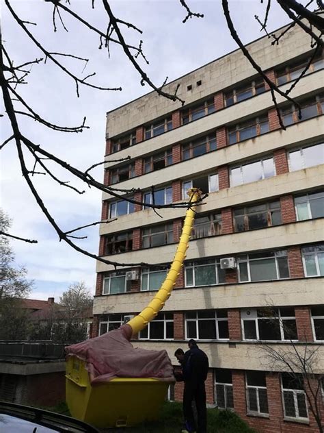 Контейнери за строителни отпадъци битови отпадъци промишлени отпадъци и всякакви други