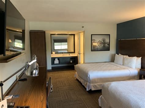 Four Points By Sheraton Anaheim Review