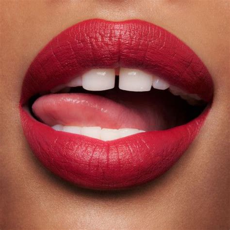 Pizzazz Blue Toned Red Matte Lipstick Charlotte Tilbury Winter