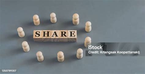 공유 문구가 있는 비즈니스 인물 아이콘입니다 비즈니스 팀 성공 아이디어 0명에 대한 스톡 사진 및 기타 이미지 0명 개념 개발 Istock