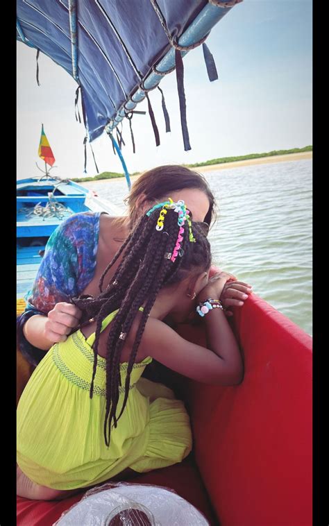 Photo Helene Sy A Emmen Sa Petite Derni Re Amani Nour Au S N Gal Avec Elle Instagram