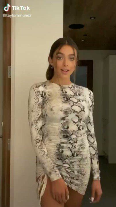 Taylor Nunez In A Tight Dress 🍇 🎀 𝒮𝑒𝓍𝓎 𝒬𝓊𝑒𝑒𝓃𝓈 🎀 🍇 Corywil63881241