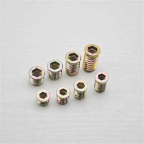 China Aangepaste M3 X 3 Mm Schroefdraadmoerfabrikanten Fabriek Groothandelsprijs Zhongxin