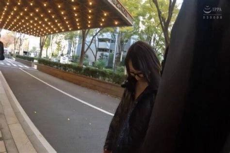 Ymdd 317 爆発奥さん 他人凸と沼セ密会している淫乱メス妻の漏れ出る淫匂記録 全員巨乳妻 Post3【無料av動画】
