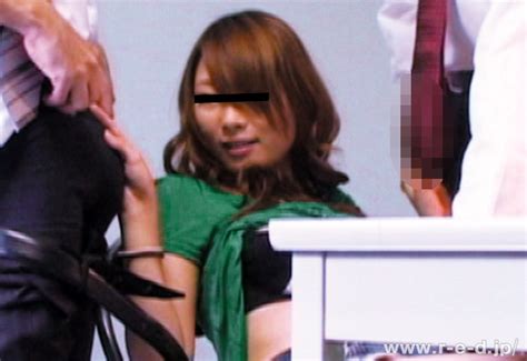 物捜査官取調室映像 容疑者否認！sexドラッグの効用とは？sexドラッグ！捜査官のデカチ ポを見て欲情する女たち 8時間総集編 第二巻「否認するなら、このsexドラッグを飲んでください 常習者