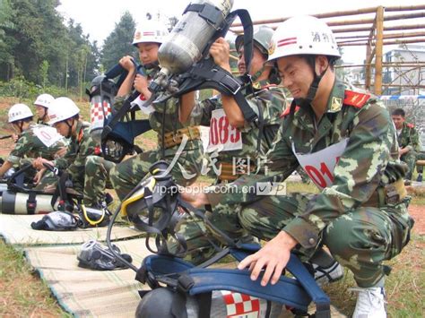 江西宜春举行消防大练兵 人民图片网