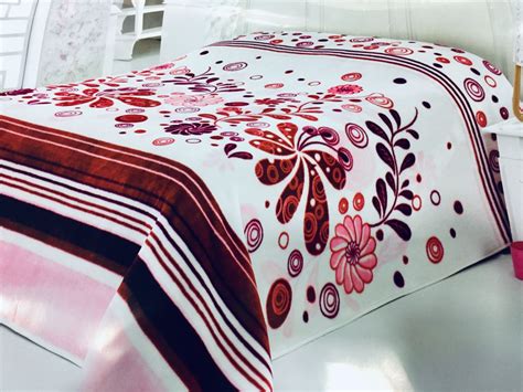 Одеяла и шалтета за спалня пухкаво завивки за спалня текстил за дома