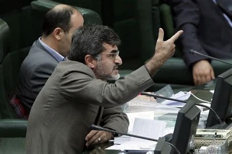 کوچک‌زاده دولت می‌خواهد مملکت را به آمریکا بفروشد قالیباف ما بر