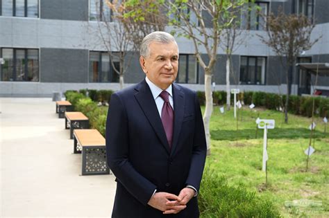 Шавкат Мирзиёев посетил общеобразовательную школу в Юнусабадском районе