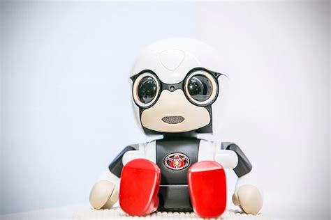 Toyotas Kirobo Mini Robot Keeps Drivers Company During Those Long