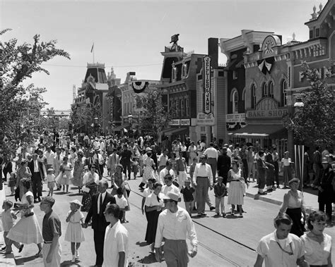 Historical Photos Of Disneylands Memorable Moments Since Opening