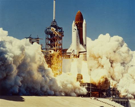 1986 Space Shuttle Blowing Up