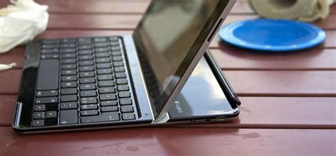 Logitech Ultrathin Keyboard Cover For Ipad