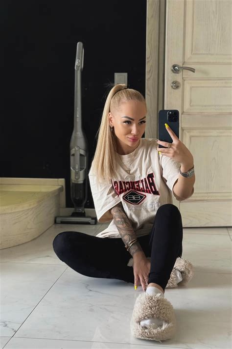 Charming Kristina Y O From Kiev With Blonde Hair Id Ladadate