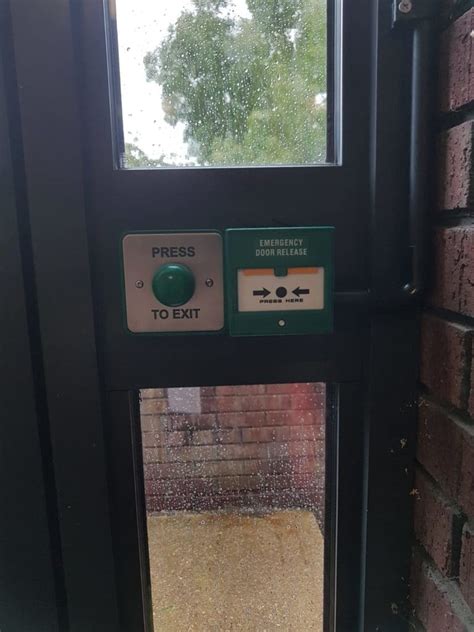 Electronic Access Control Systems Secure Building Access Ecl Ips