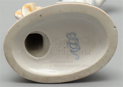 Купить статуэтку «Юная купальщица в красной шапочке ЛФЗ скульптор Столбова Г С