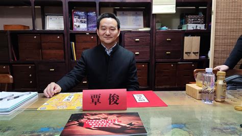 覃俊律师到中国律师100人节目组录制基地参观交流 知乎