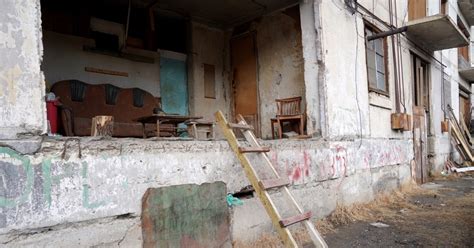 ავარიული სახლების შესახებ წესს საკონსტიტუციო სასამართლოში ასაჩივრებენ სახელმწიფოს არ აქვს