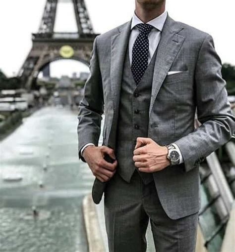Shirt And Tie Combinations With A Grey Suit The Ultimate Guide