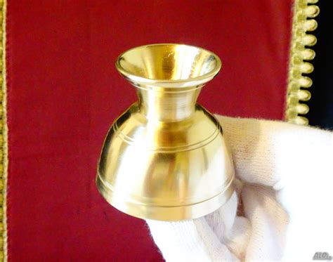 Бронзова чаша за шот ракия Антиквариат Разград Английска бронзова чашка за шот раки