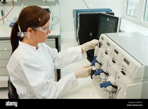 Women In Research In Research Lab Stock Photo Alamy