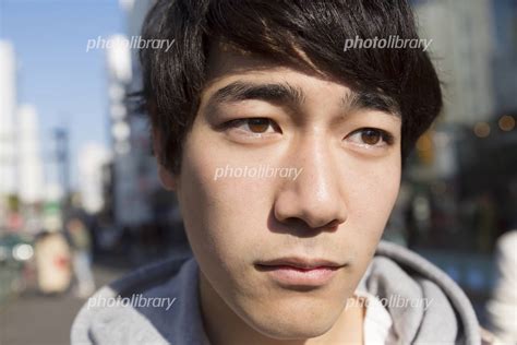 若い男性 ポートレート 写真素材 4234486 フォトライブラリー Photolibrary