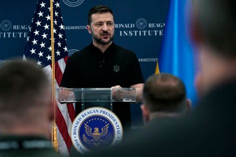 美国大选临近，泽连斯基对西方支持者重施平衡之术 Wsj
