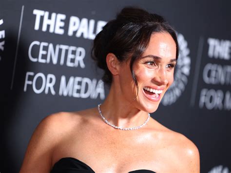 Meghan Markle Gezien In Trui Van Prinses Diana Toeval Of Eerbetoon