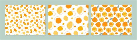 살구 추상 배경 세트입니다 세 가지 패턴 컬렉션 노란색 주황색 추상적 인 반점이있는 매끄러운 패턴 손으로 그린 인쇄 포장 벽지 표지 현대적인 색상 디자인 가리기에 대한 스톡