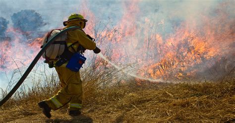 5 Best Fabrics For Wildland Firefighter Gear