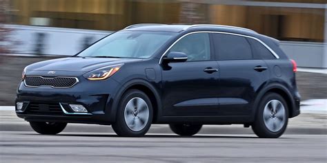 2018 Kia Niro Hybrid Review Pricing And Specs