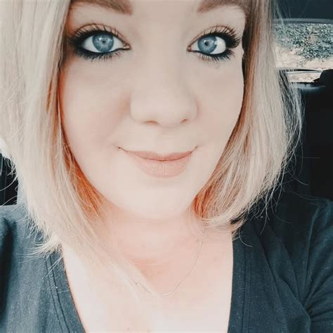 Annika Annika693 • Threads Say More