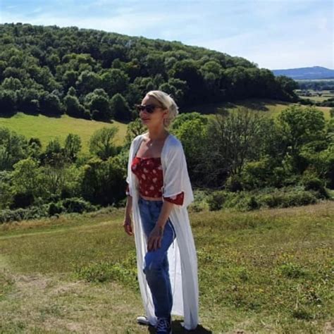 Claire Petulengro Added A New Photo Claire Petulengro