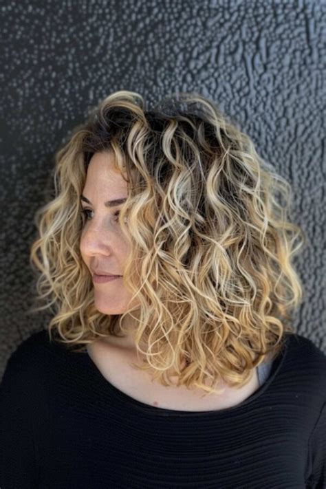 30 Stunning Long Curly Bob Haircuts Meet The Curly Lob