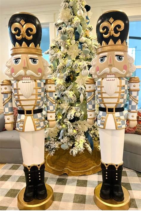 Pin By Didi Iglesias On Christmas Decor Nutcracker Christmas