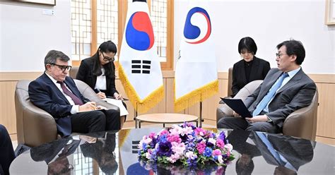 정부 러북 군사협력 움직임 즉각 중단하라… 러시아대사 초치 종합