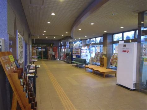 雫石駅 改札画像 net