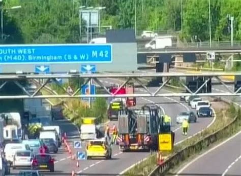 M42 Solihull Police Incident Live As Carriageway Closed In Both Directions Birmingham Live