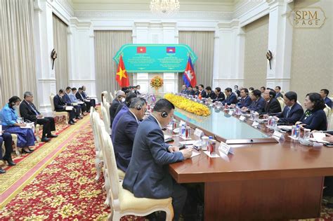 សម្តេចតេជោ ហ៊ុន សែន អញ្ជើញទទួលជួបពិភាក្សាការងារមួយនាយករដ្ឋមន្ត្រីវៀតណាម