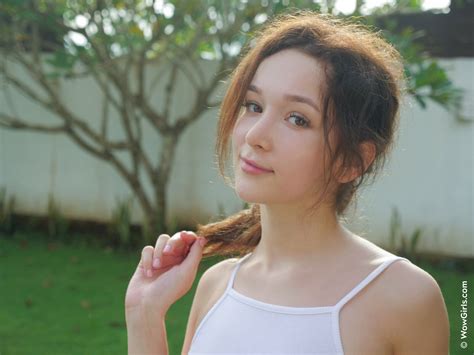 Ellie Leen In In My Backyard By Wow Girls Erotic Beauties