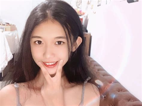 果汁儿呀「 不一样的线下约会 」 On Twitter 我看起来真的很小吗 可我已经20岁啦~ 重庆 成都