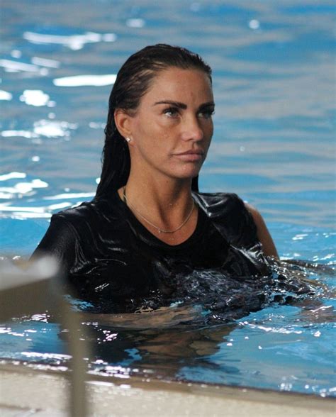 Katie Price Sexy 33 Photos Thefappening