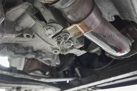 Removing The Front Sub Frame From An Alfa 159 Brera 4x2