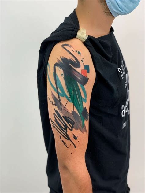 Best Flower Tattoo Artist In Los Angeles At Victor Lopez Blog