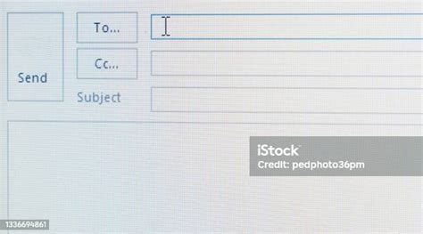 흰색 컴퓨터 Lcd 화면에 제목 상자와 전기 메일 및 탄소 사본의 닫기 전자메일에 대한 스톡 사진 및 기타 이미지 전자메일 읽기 장치 화면 Istock