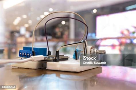 บอร์ดทดลองไมโครคอนโทรลเลอร์ Arduino การเขียนโปรแกรมได้ทุกที่