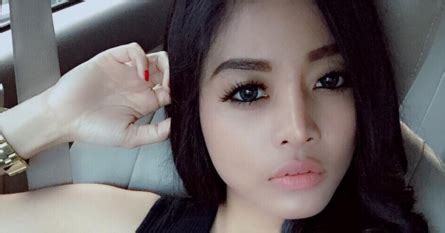 Bercinta Dengan Tante Fifi Yang Bahenol Cerita Bokep Hondaqq