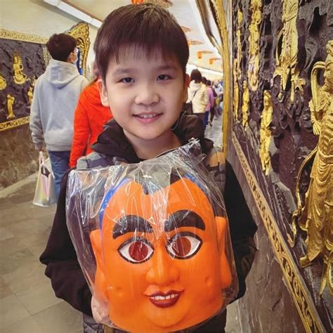 Carly Lin Carly Lin • Threads Say More